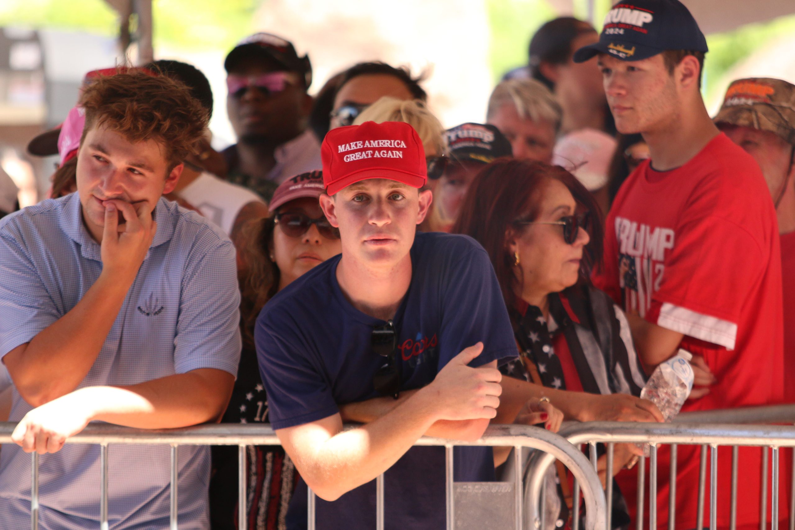 Donald Trump and Doug Emhoff in Tucson: Live blog - AZ Luminaria